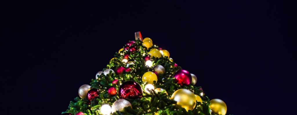 Pinoy Builders’ Top 10 Creative Giant Christmas Trees