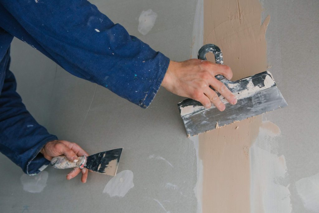 Plaster Your Walls with this 7-Step Guide